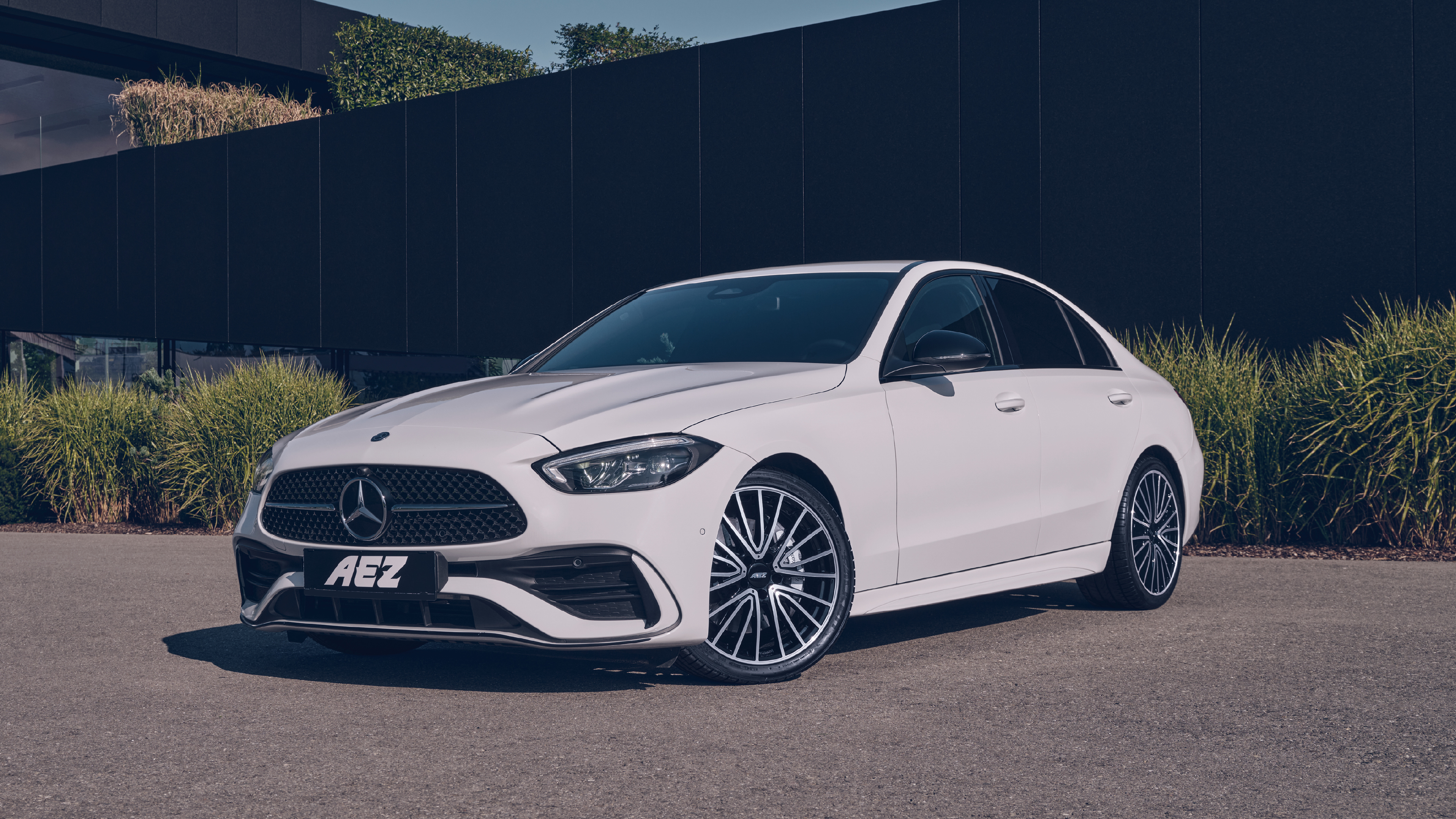 Sök återförsäljare och fälgar till din Mercedes