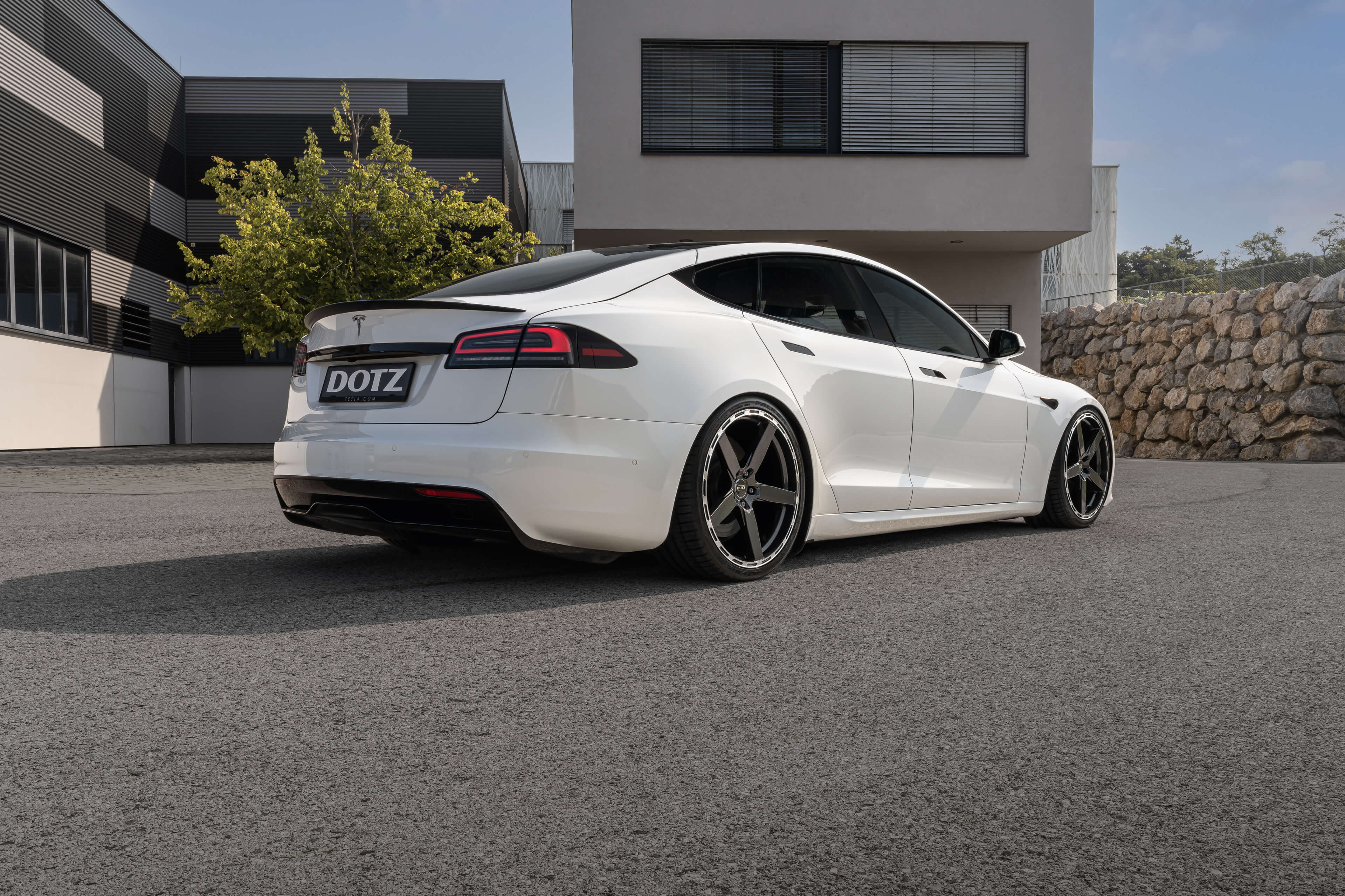 ALCAR Italia - AEZ DOTZ DEZENT Cerchi in lega e cerchi in acciaio